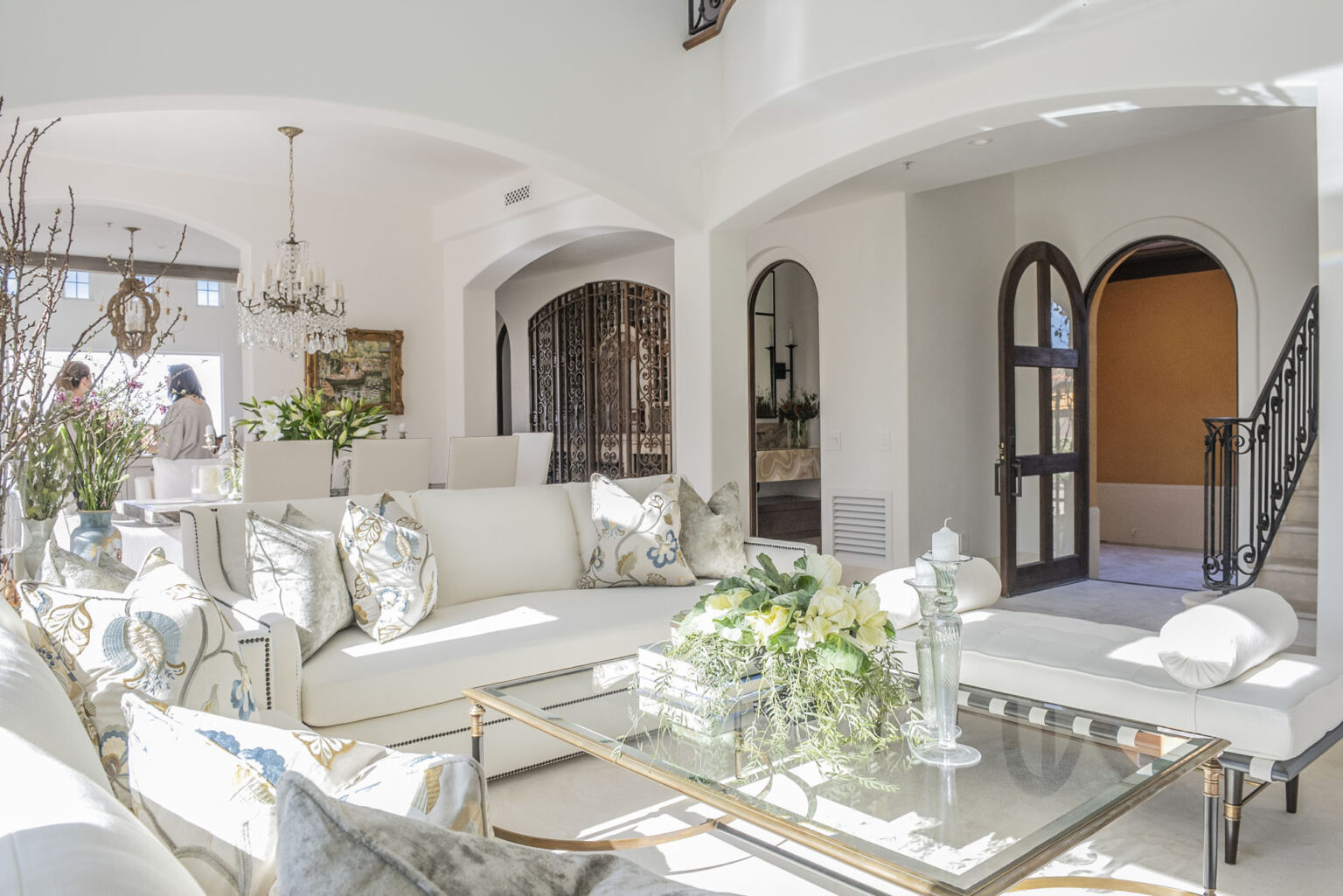 This Stunning California Home Keeps it Chic Year Round - Barclay Butera ...